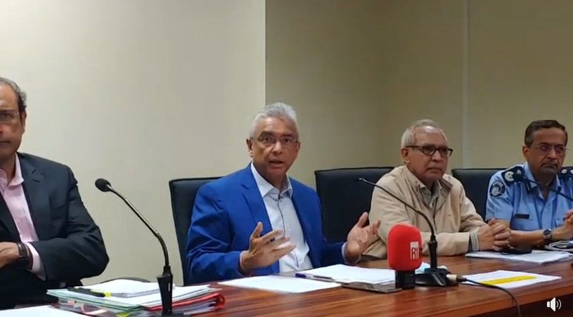 The Prime Minister of Mauritius denies some local journalists access to ...